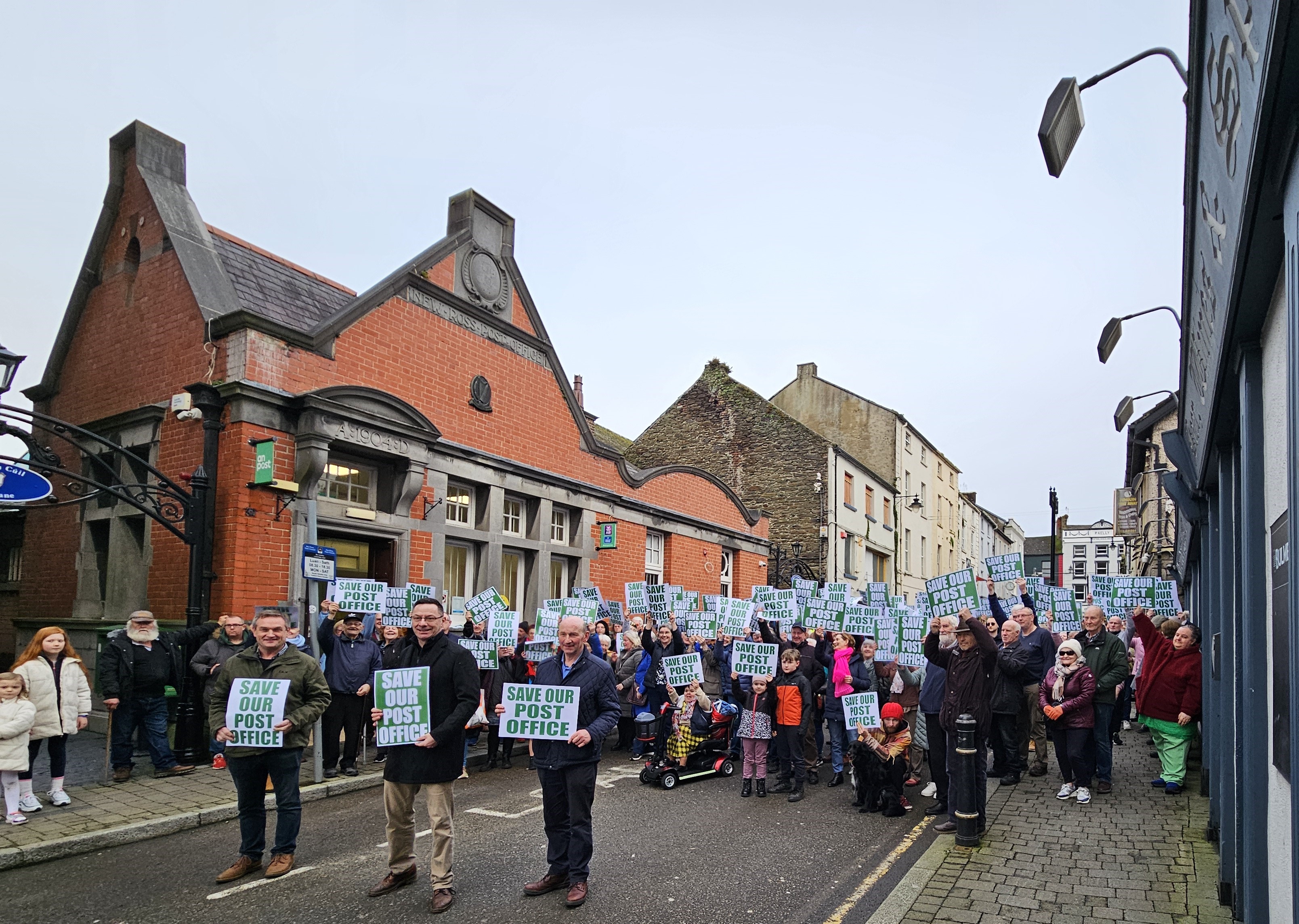 New Ross ‘Save Our Post Office’ rally – WexfordLocal.com
