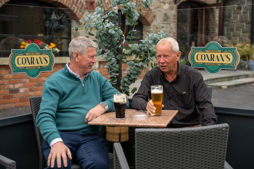 Conran’s Bar Rathnure Named Best Local Pub 2025 - memesita.com - Memesita